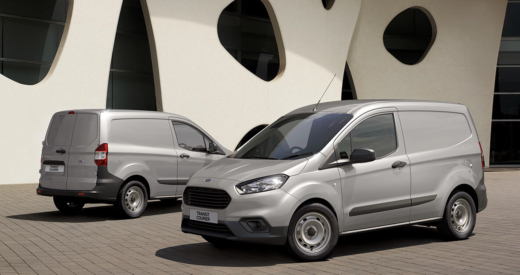 Transit Courier Araç Detayları - www.tanoto.com.tr