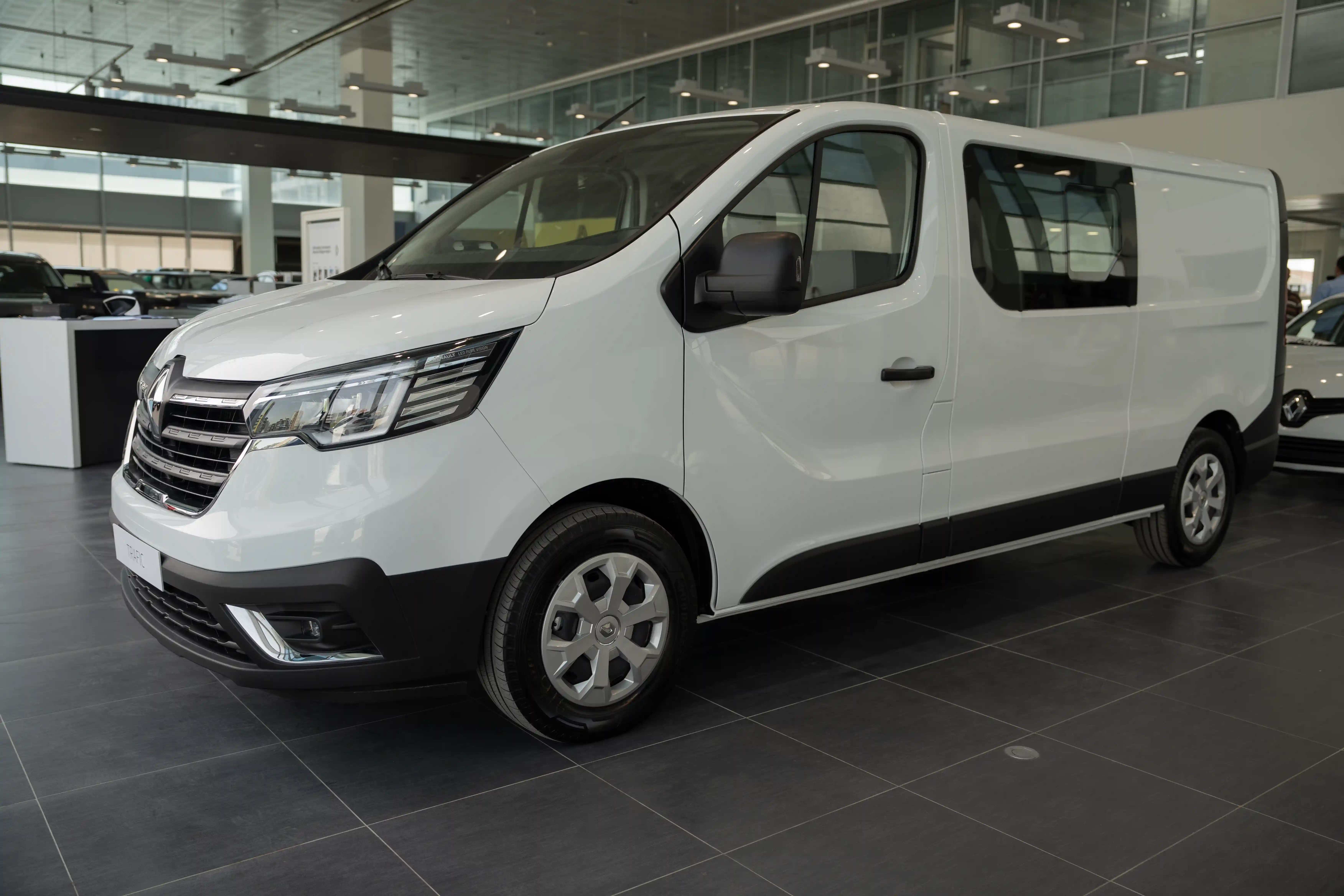 Renault Trafic Combi Sıfır Fiyatı ve Teknik Özellikleri